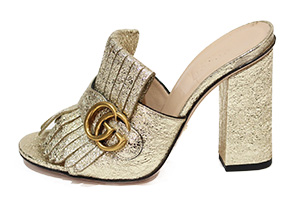 mules a talon gucci en cuir craquele dore champagne - LaBoutiquedeKroll ...